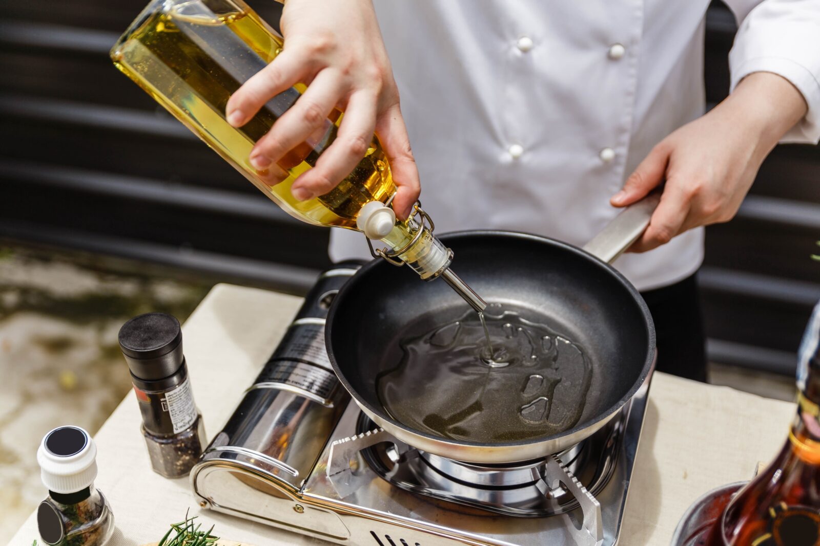 Which Cooking Oils Are Healthiest and Paleo? - The Paleo Diet®
