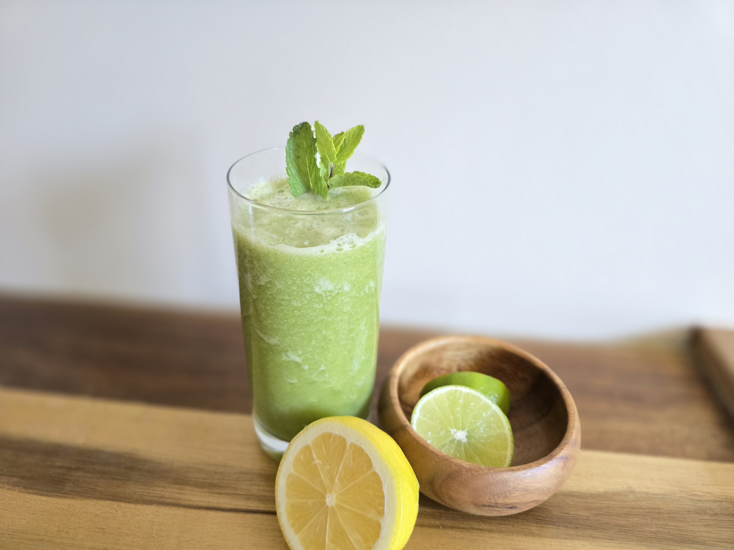 Leprechaun Mint Lemonade - The Paleo Diet®